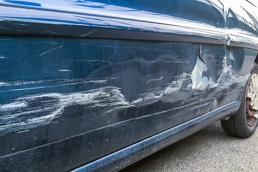 Who is at Fault in a Side Swipe Car Accident Collision?